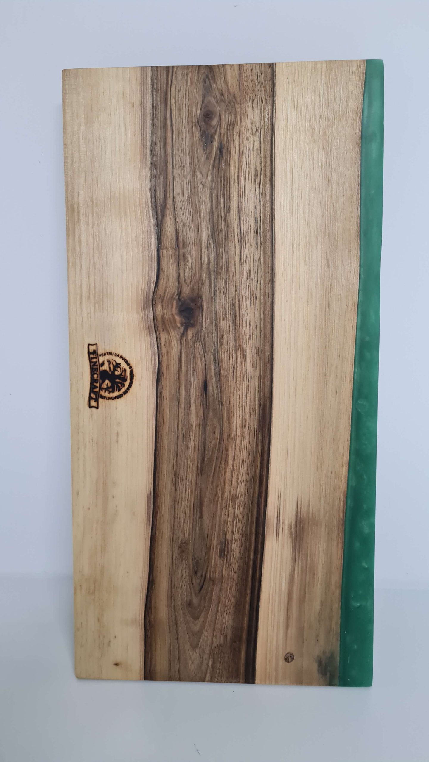 Platou Servire Handmade Model Hexagon din Lemn de Nuc cu Rășină Verde ...